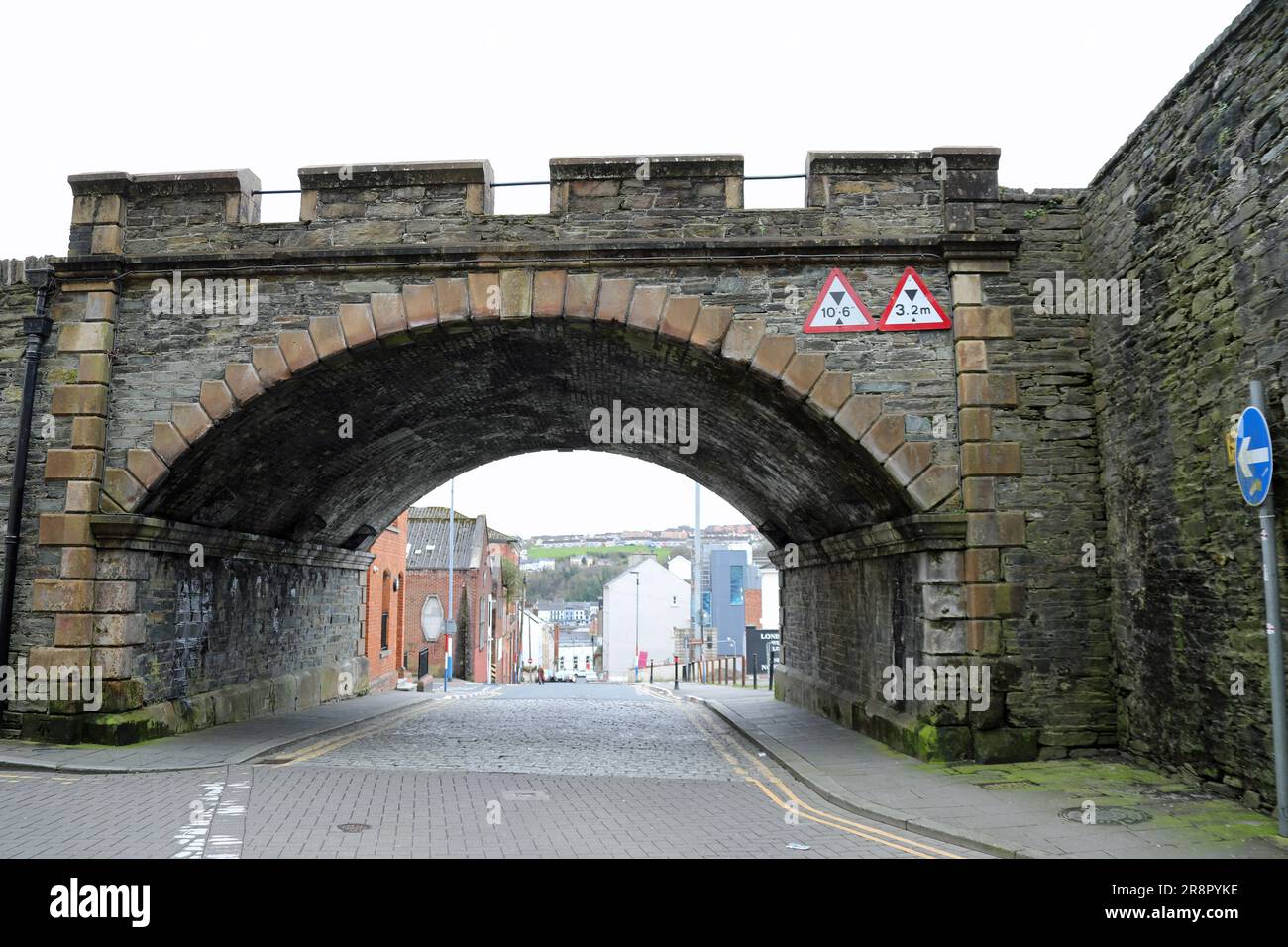 New Gate in Londonderry Stock Photo - Alamy