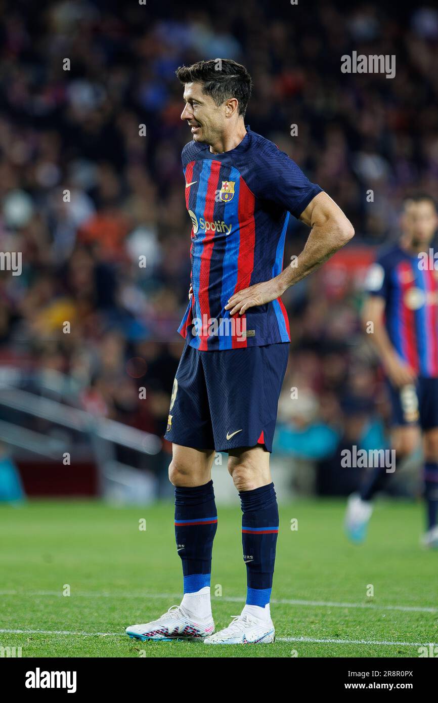 BARCELONA - APR 10: Lewandowski in action during the LaLiga match ...