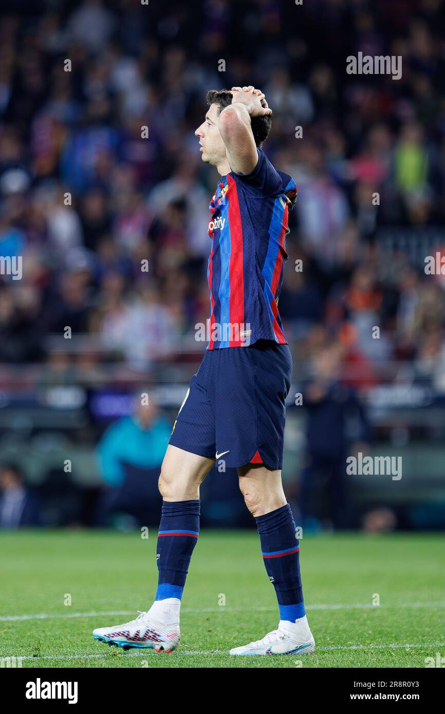 BARCELONA - APR 10: Lewandowski in action during the LaLiga match ...