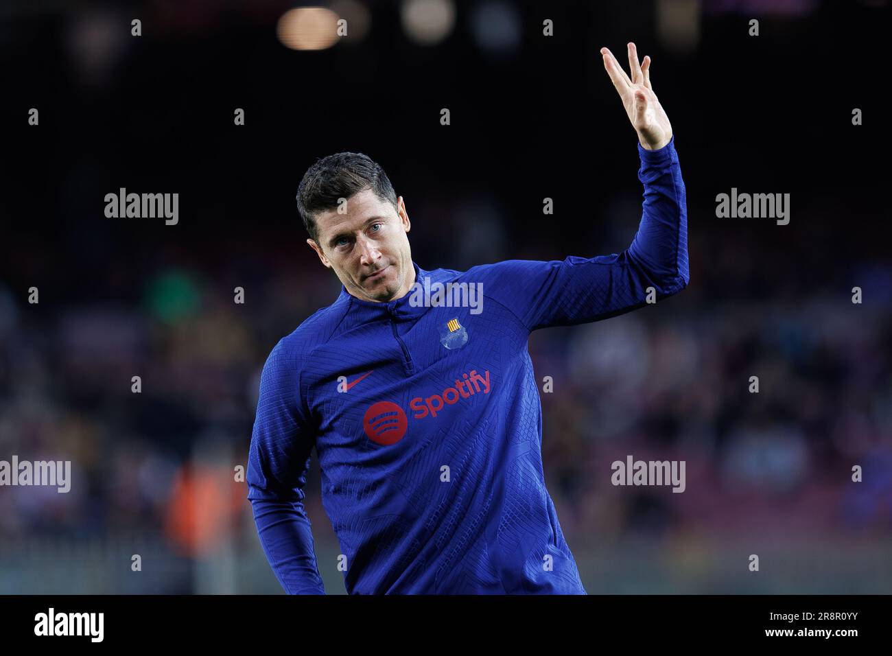 BARCELONA - APR 10: Lewandowski salutes the fans during the LaLiga ...