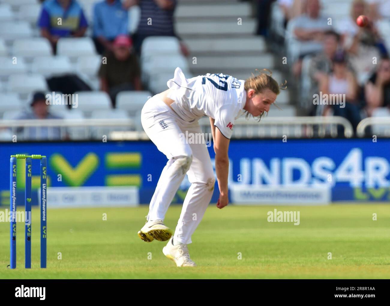 Lauren filer england bowls hi-res stock photography and images - Alamy