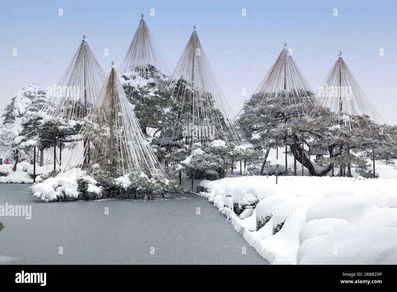 Kenroku en garden japan kenrokuen hi-res stock photography and images ...