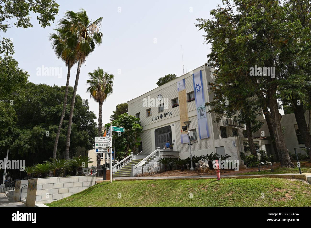 East facade town hall hi-res stock photography and images - Alamy