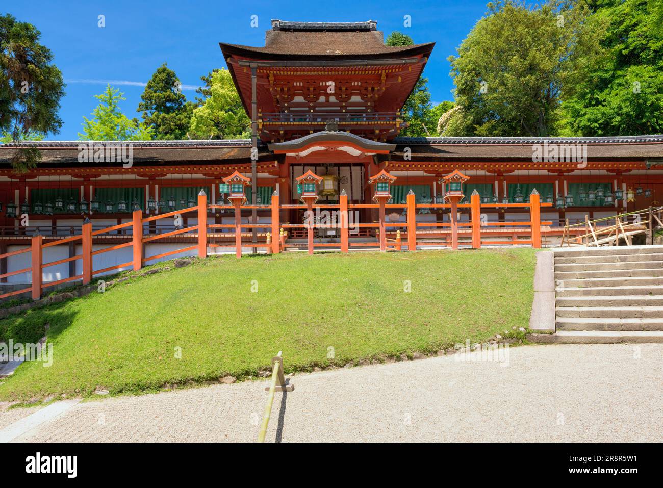 Chumon gate and royal gallery of Kasuga taisha shrine Stock Photo - Alamy