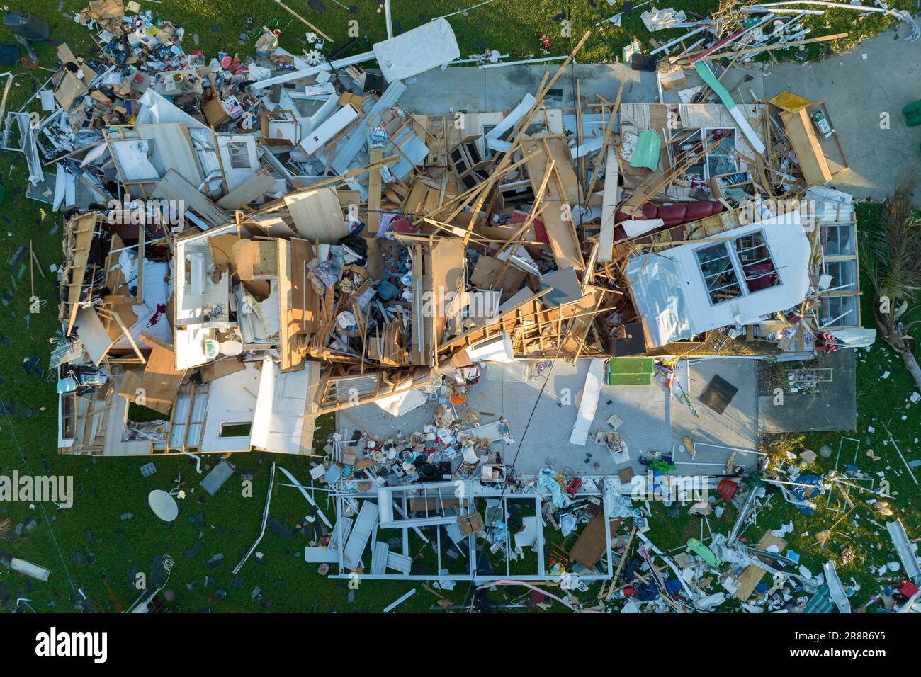 Property damage from strong hurricane winds. Mobile homes in Florida ...