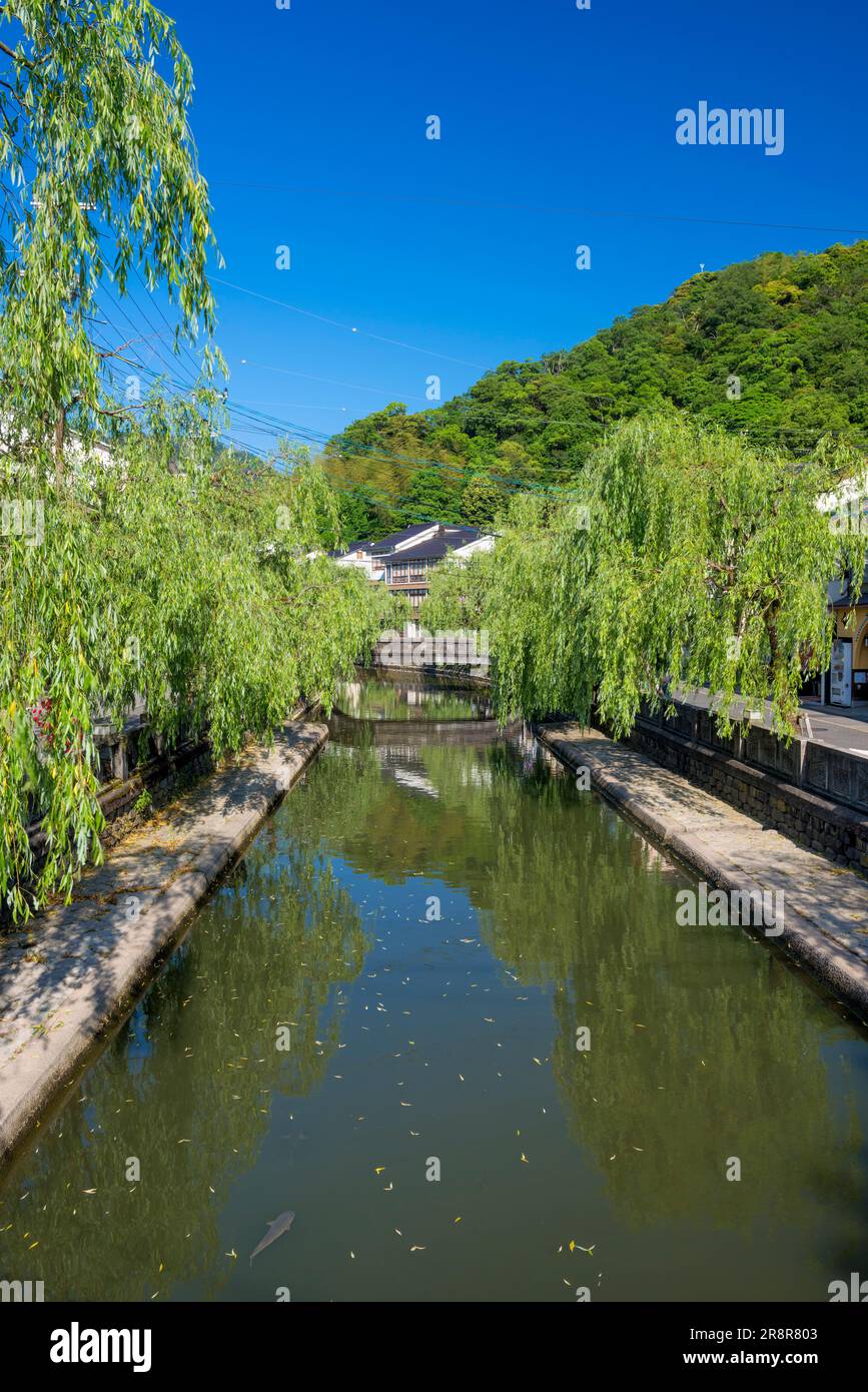 Kinosaki hot springs Stock Photo - Alamy
