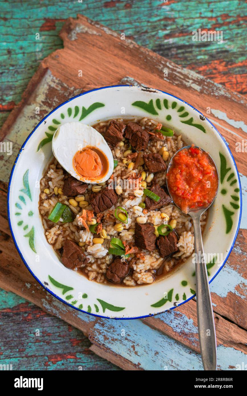Indonesian beef black soup : Rawon Stock Photo - Alamy