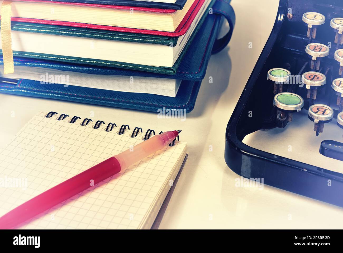 Red note journalism hi-res stock photography and images - Alamy