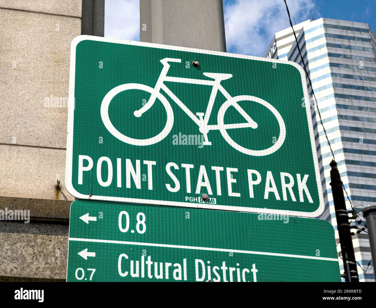 Direction sign to Point State Park in Pittsburgh Stock Photo - Alamy