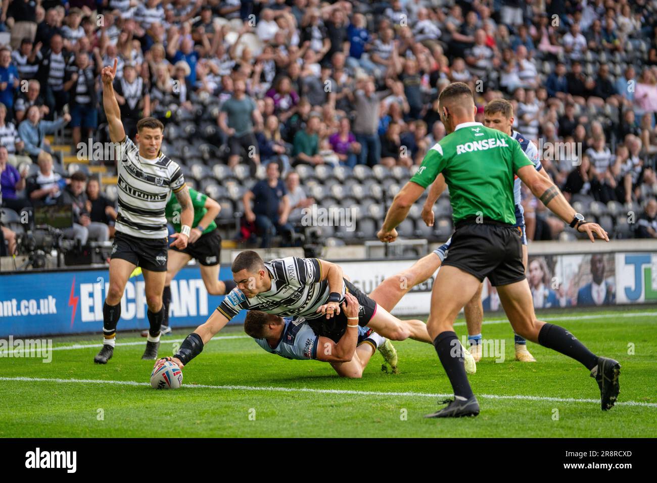 Jake paul 2023 hi-res stock photography and images - Alamy