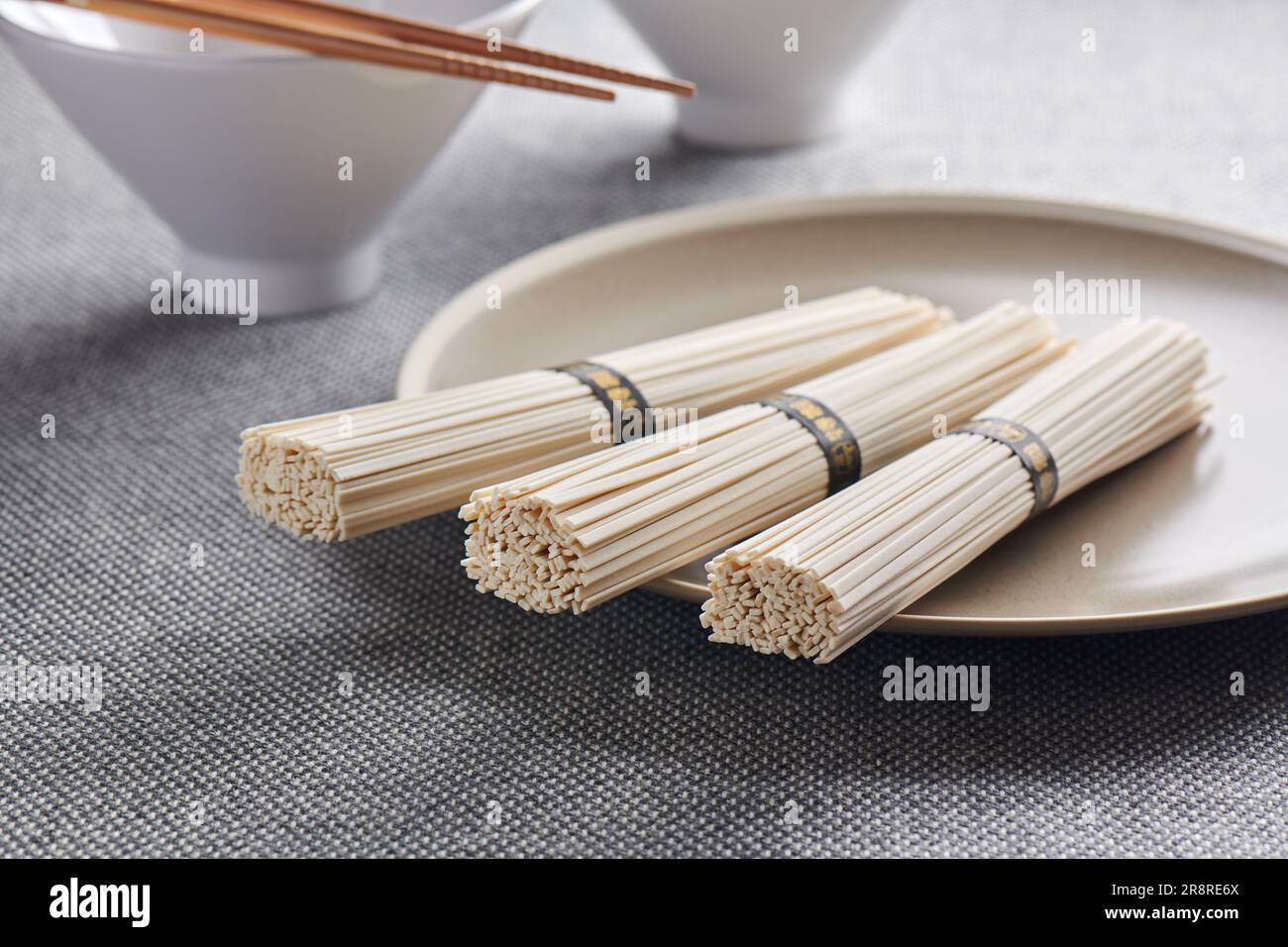Flour on plate hi-res stock photography and images - Alamy