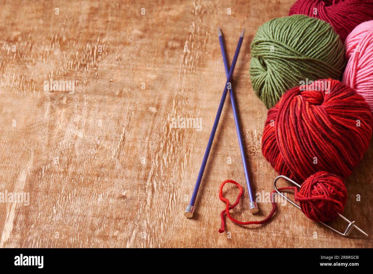 Pile of yarn hi-res stock photography and images - Alamy