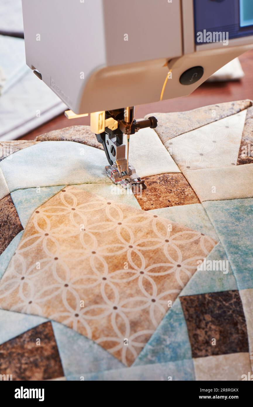 Modern sewing machine hi-res stock photography and images - Alamy