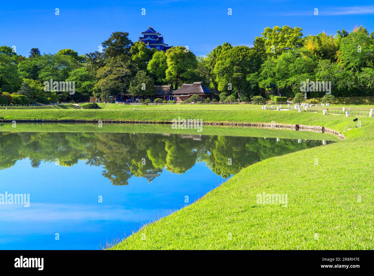 Korakuen Garden and Okayama Castle Stock Photo - Alamy