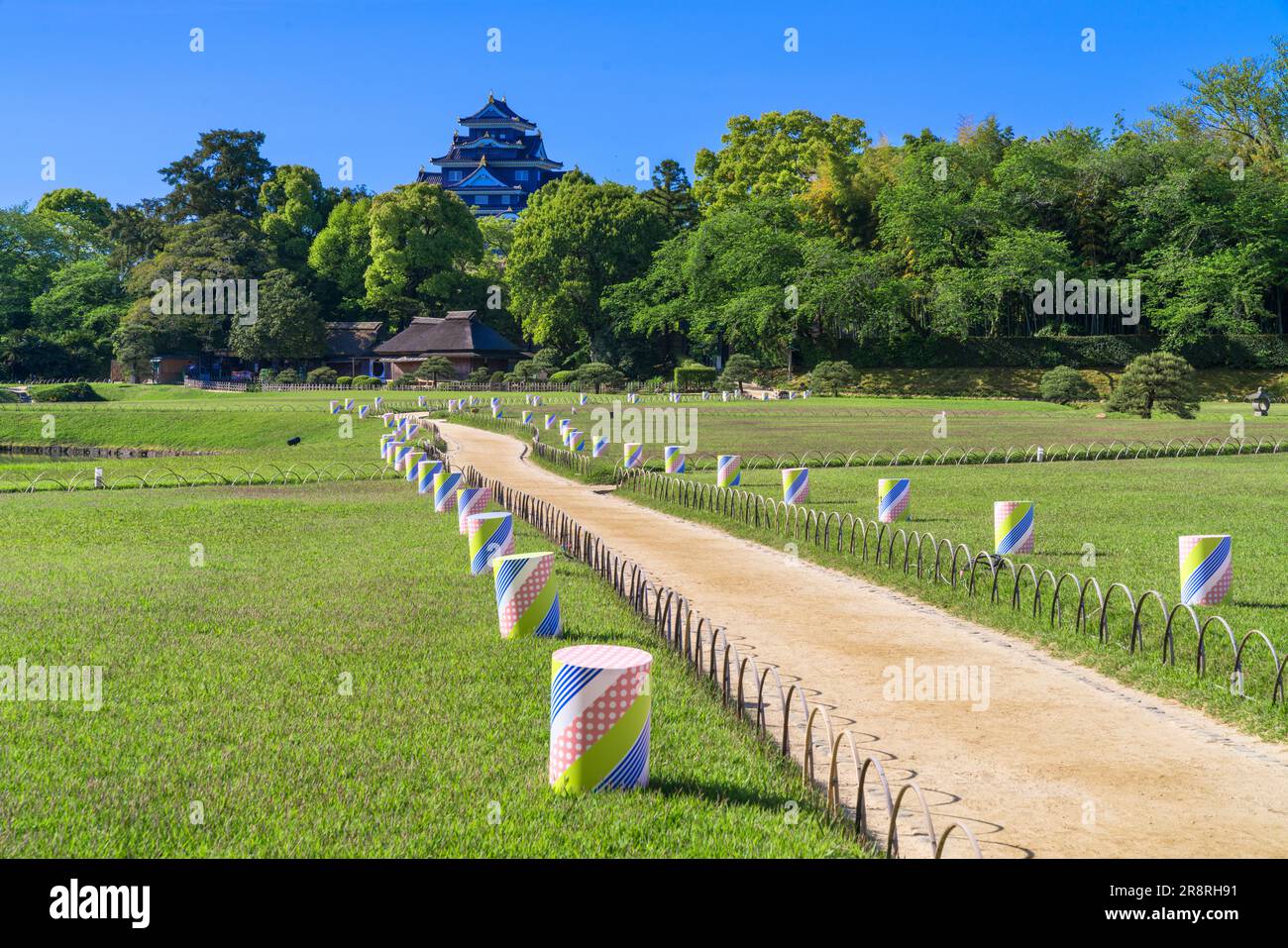 Korakuen Garden and Okayama Castle Stock Photo - Alamy