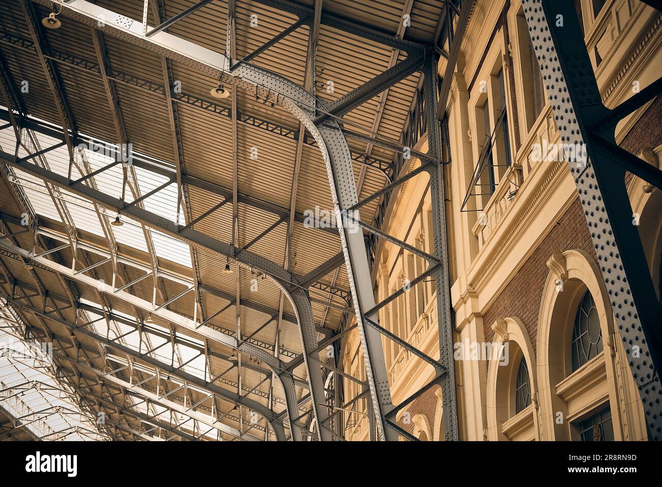 Metal supporting structures of railway station Stock Photo - Alamy