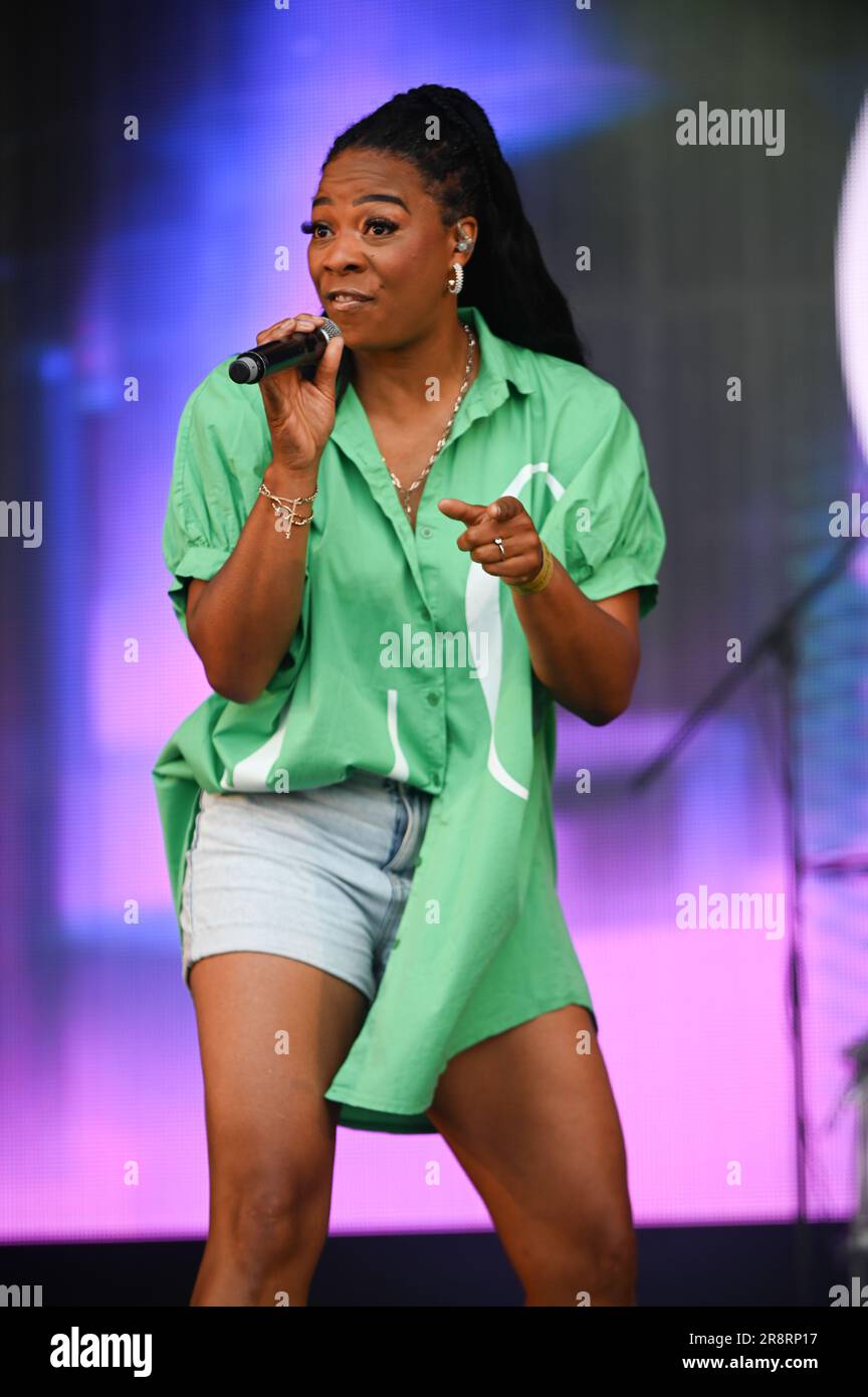 Lets rock leeds 80s festival hi-res stock photography and images - Alamy