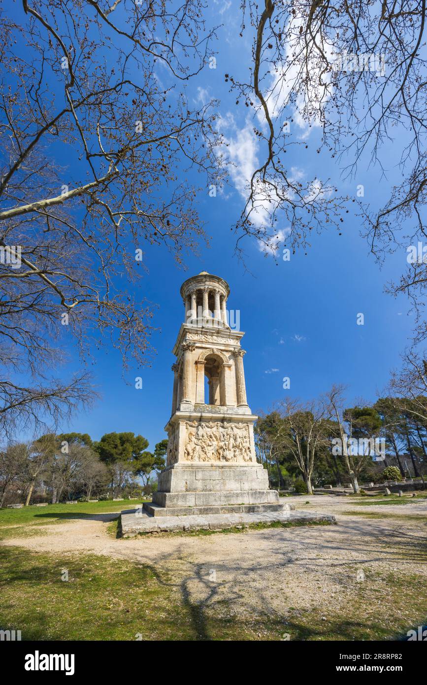 Mausoleum of Glanum, Glanum archaeological site near Saint-Remy-de ...