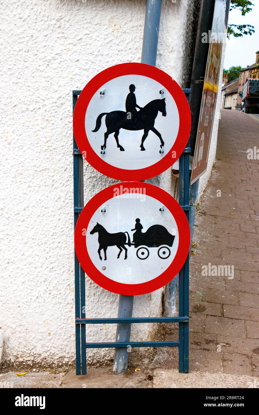 warning sign no horses and cvarts or buggies annual appleby travellers ...