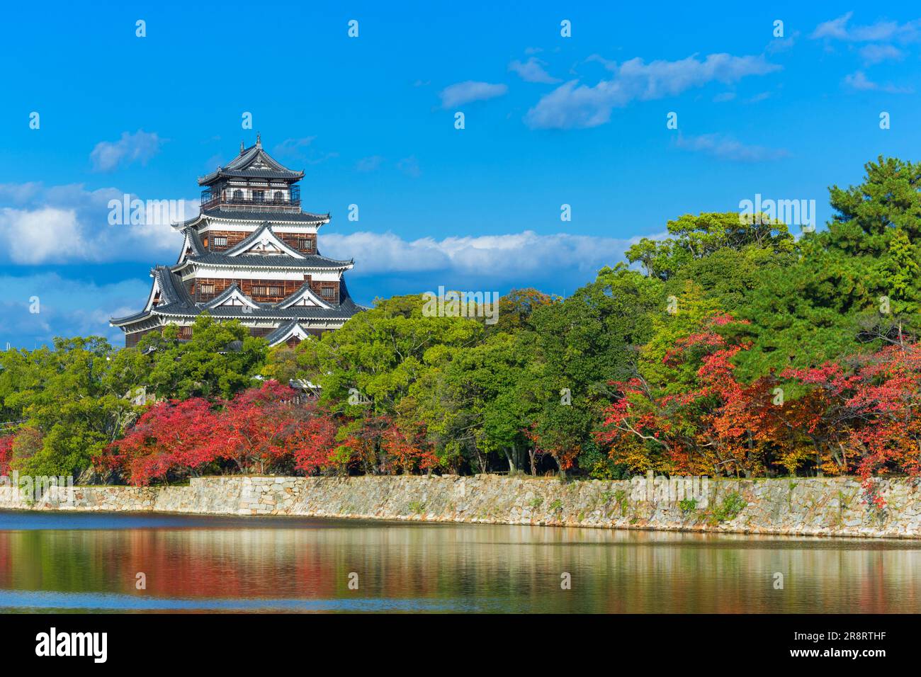 Yellow castles hi-res stock photography and images - Alamy