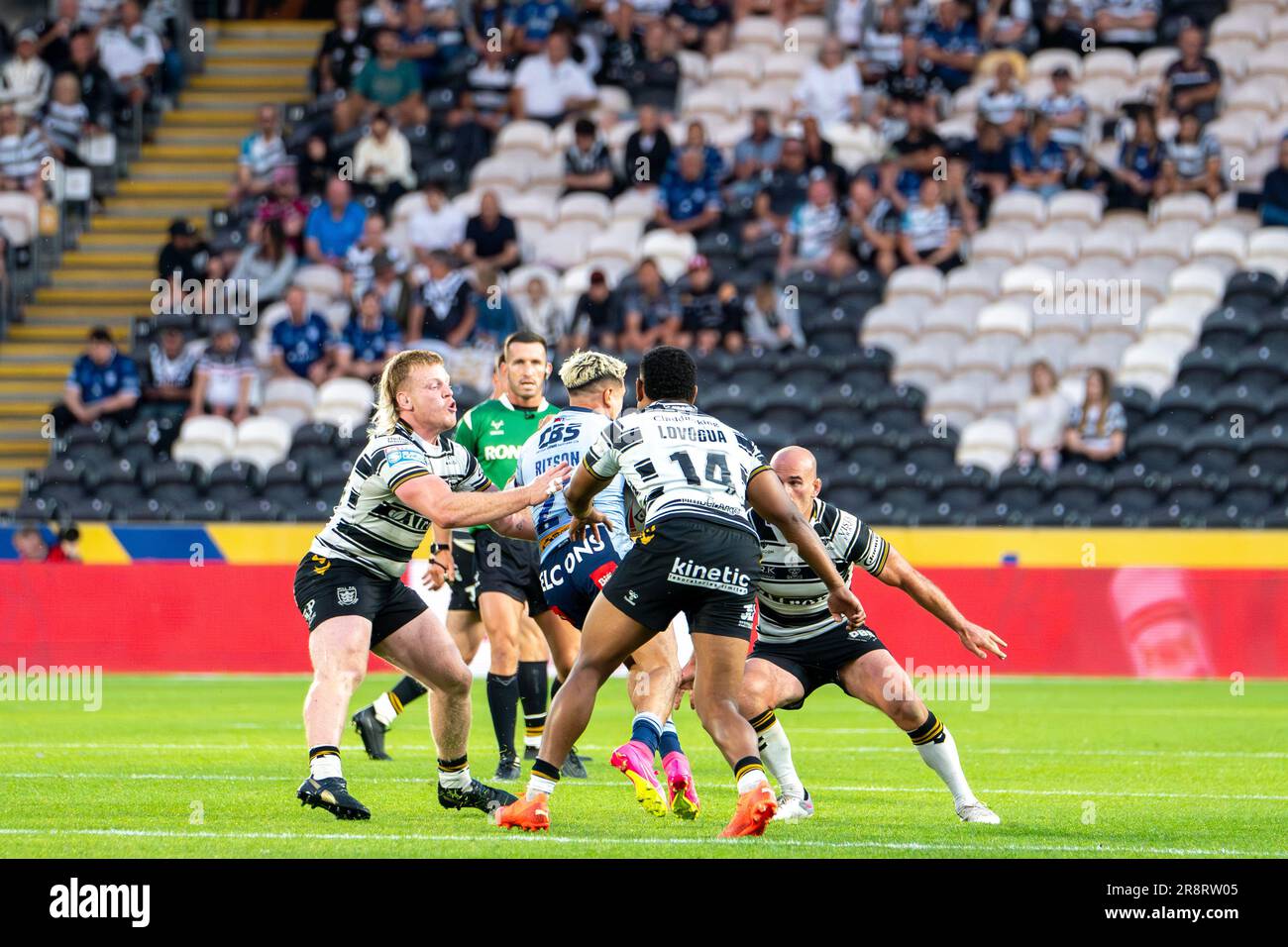 Tee ritson hi-res stock photography and images - Alamy