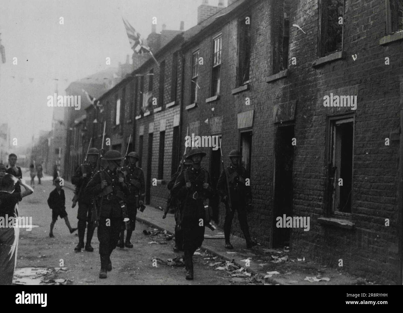 The belfast riots of 1935 hi-res stock photography and images - Alamy