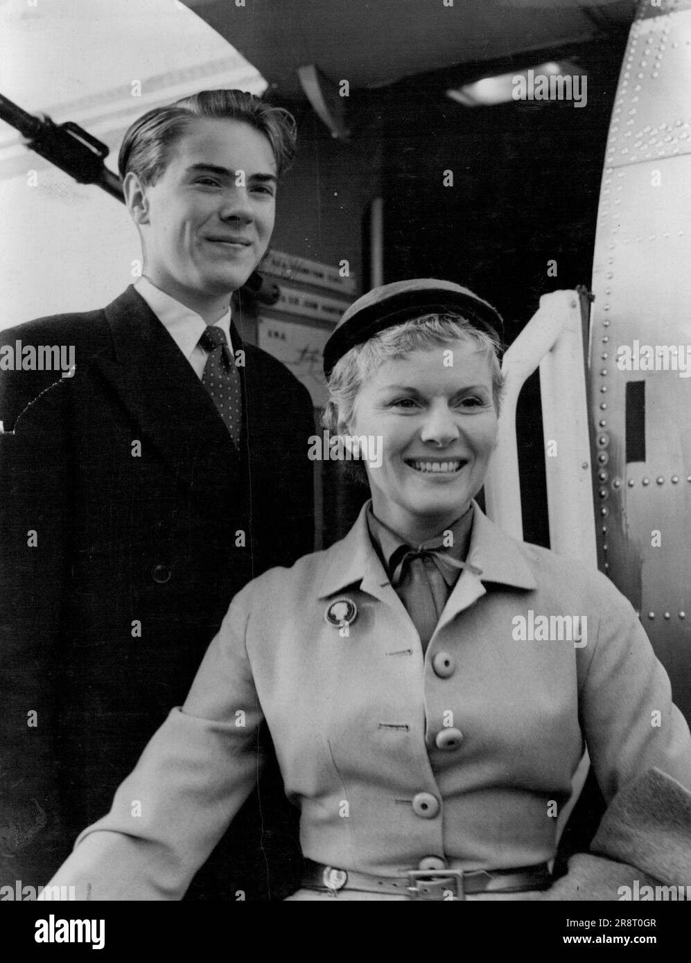 Ann Todd seen at London Airport this morning before leaving for Rome ...