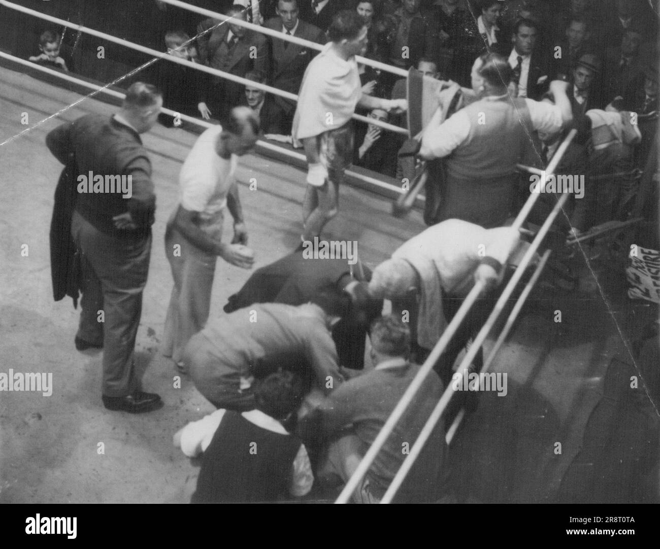 Unconscious boxer hi-res stock photography and images - Alamy