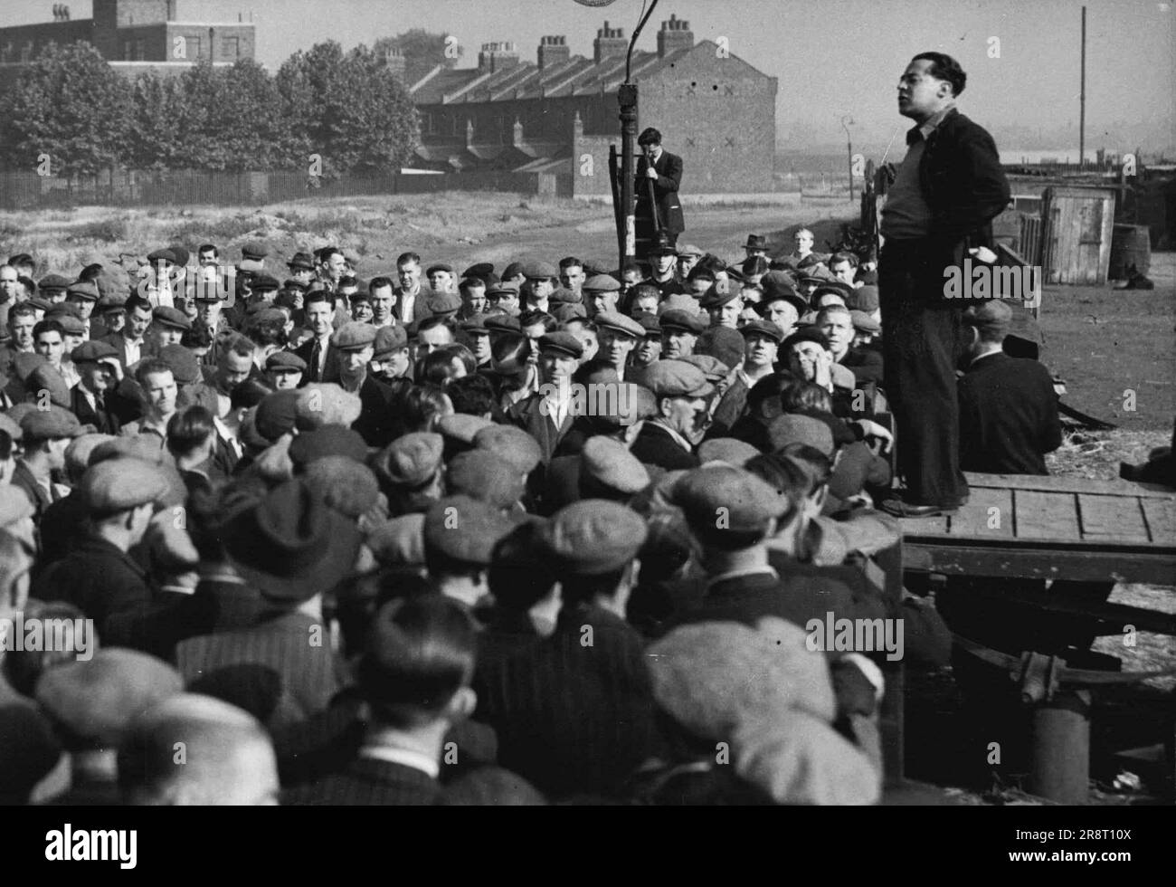 Seamen in the port of london hi-res stock photography and images - Alamy