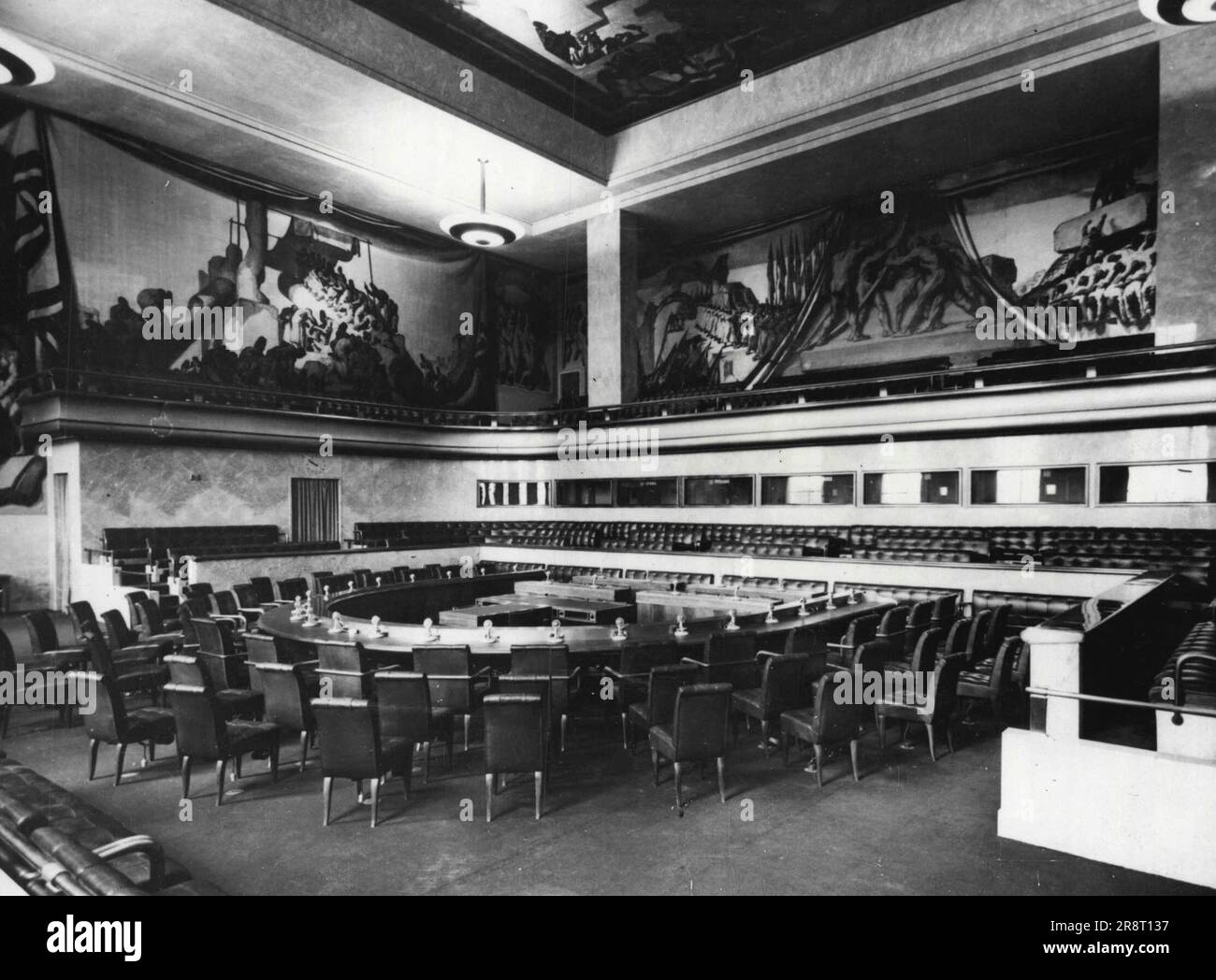 Chamber For Big Five Talks -- The Council Chamber at the Pal ais des ...