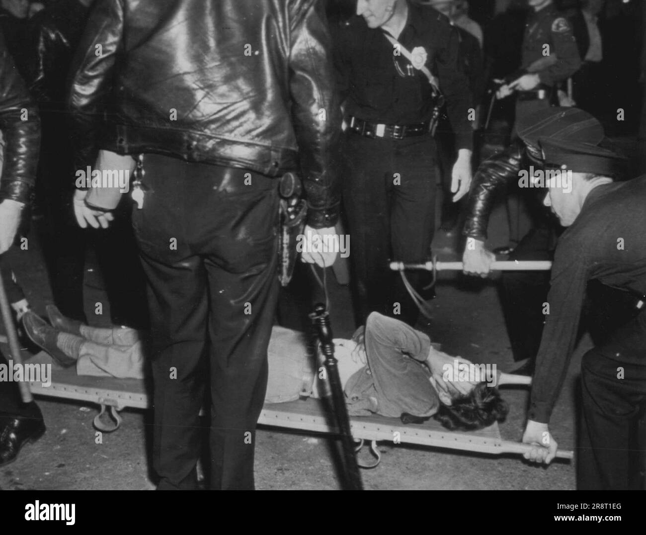 Woman faints historical hi-res stock photography and images - Alamy