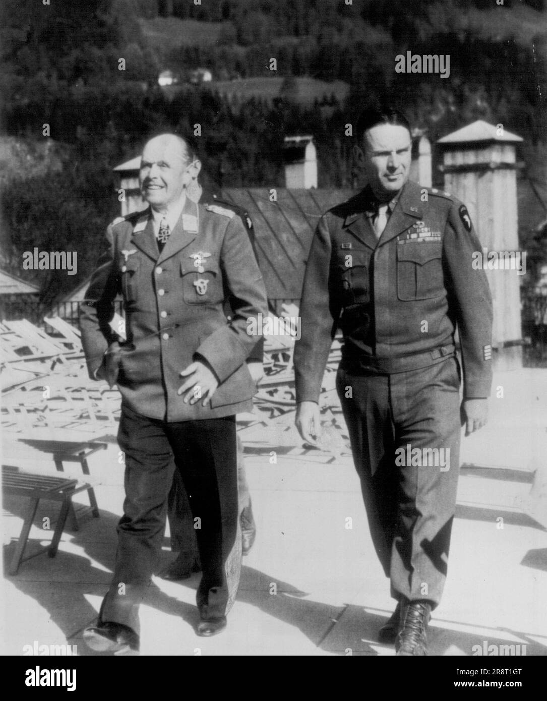 Kesselring And His Captor -- Field Marshal Albert Von Kesselring (Left ...