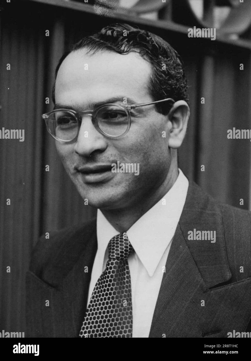 Liquor R.C - Gus Azar (Main local ***** Hotel). May 06, 1952 Stock ...