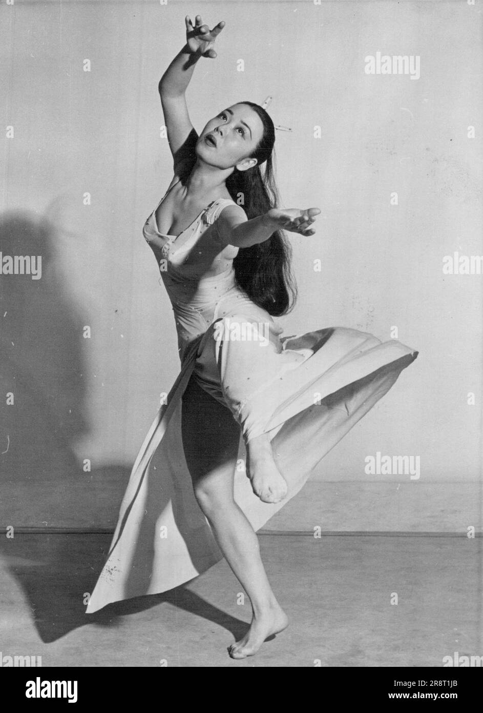 Argentina film star Tilda Thamar in London from Paris to make her first ...