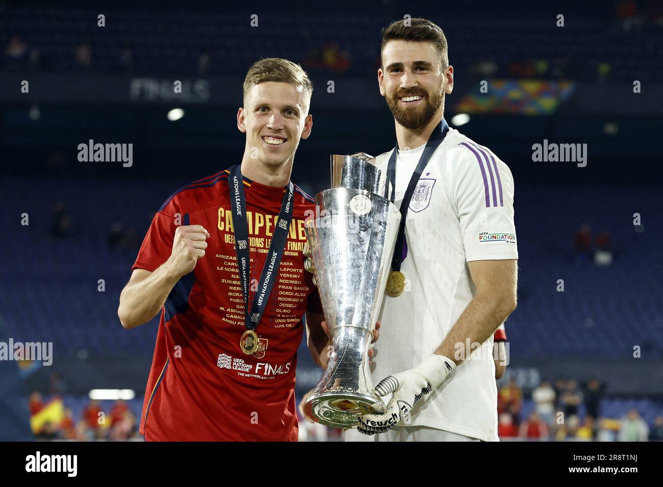ROTTERDAM - (LR) Daniel Olmo of Spain, Spain goalkeeper Unai Simon with ...