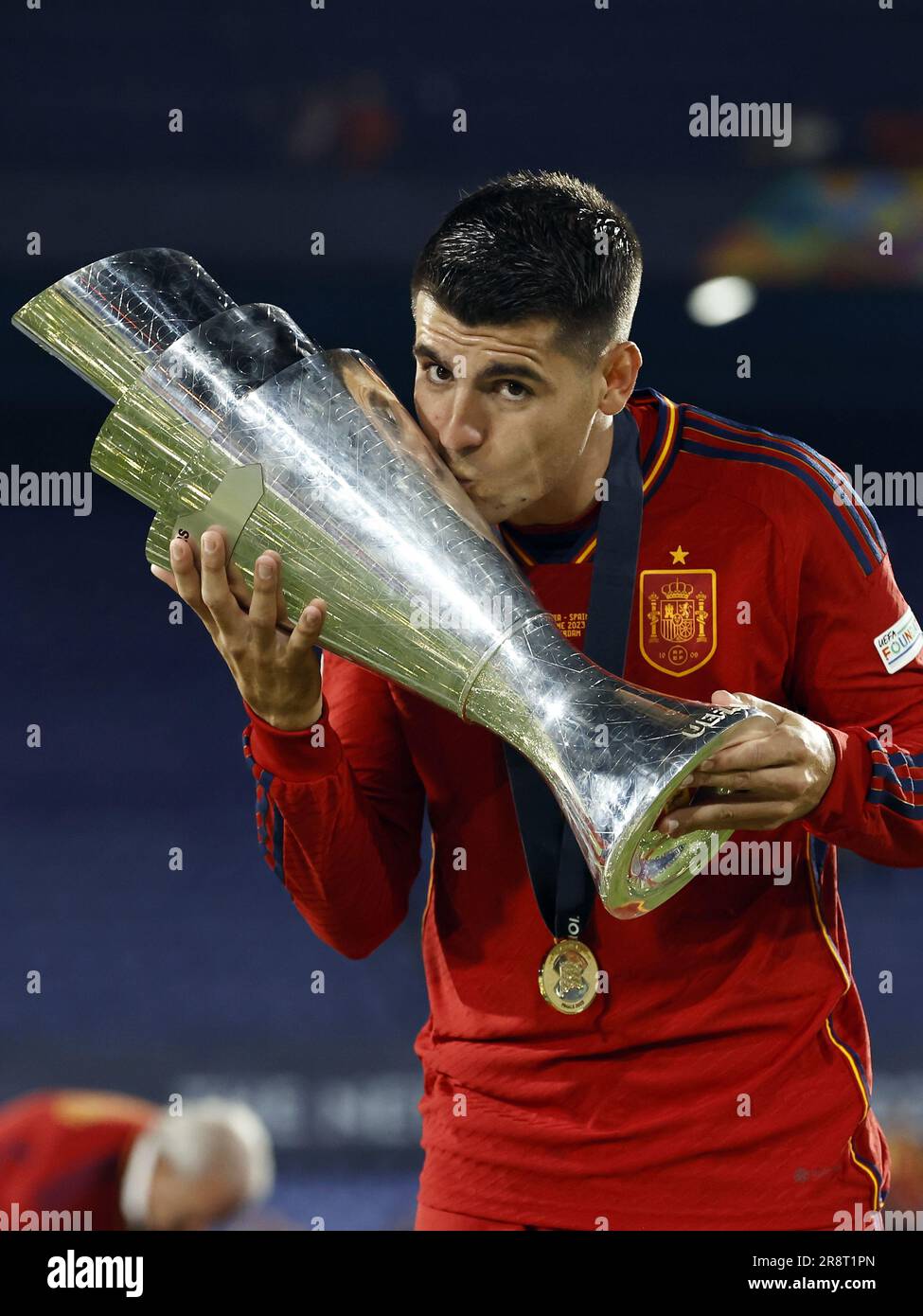ROTTERDAM - Alvaro Morata of Spain kisses the Nations League trophy during the UEFA Nations ...
