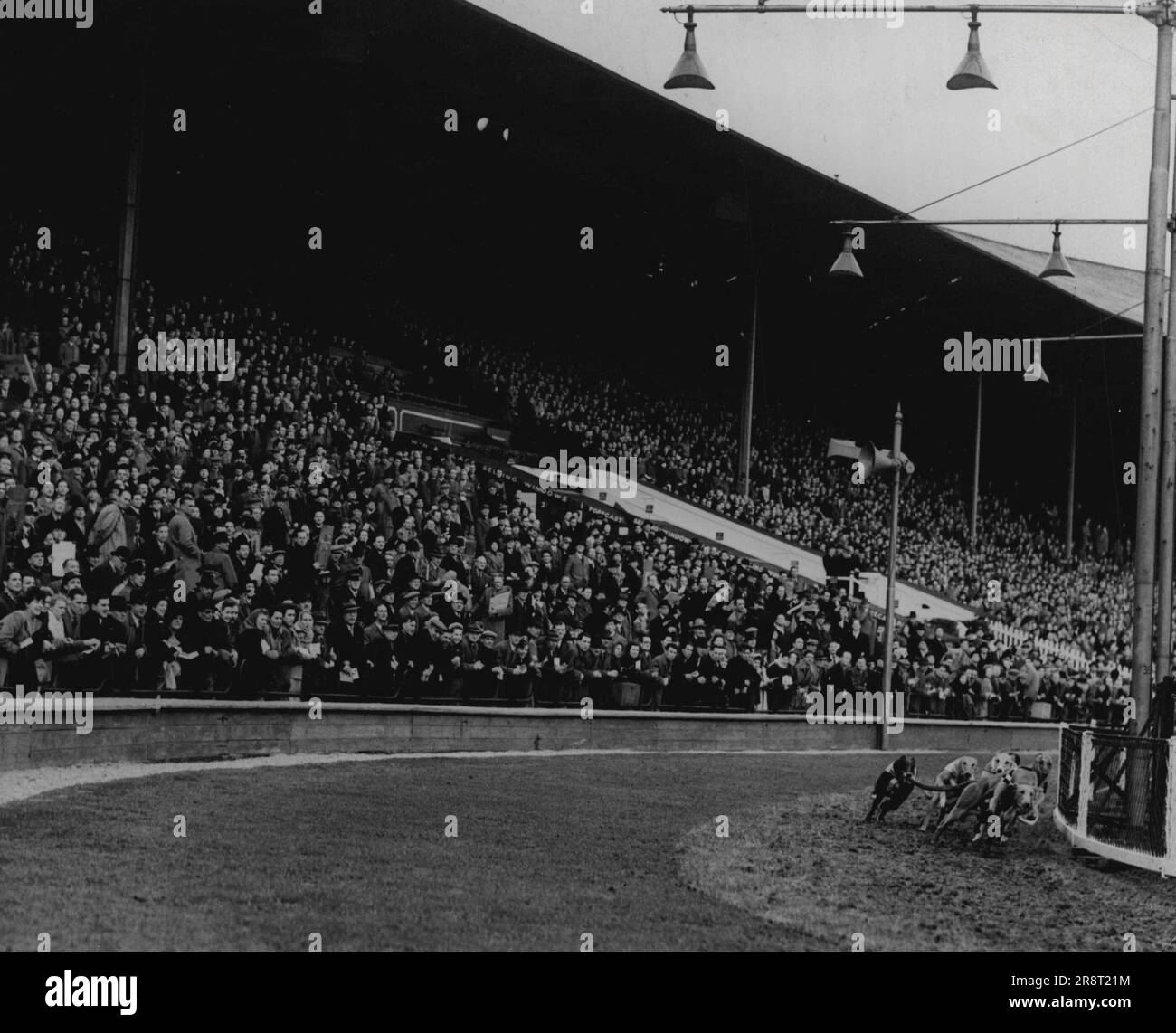 Wembley stadium 1947 hi-res stock photography and images - Alamy