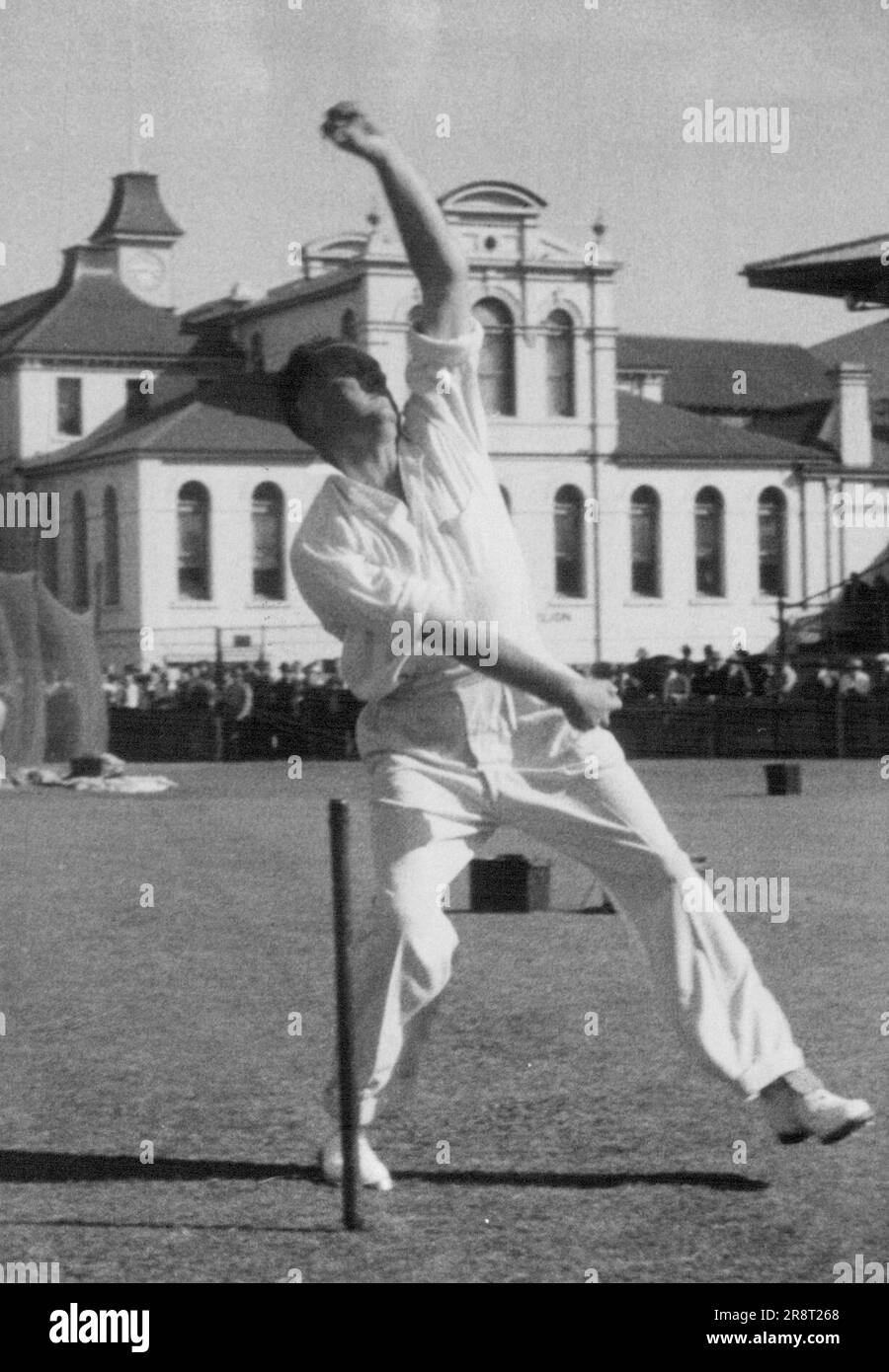 Jack Treanor - Cricket - Personality. April 6, 1955 Stock Photo - Alamy