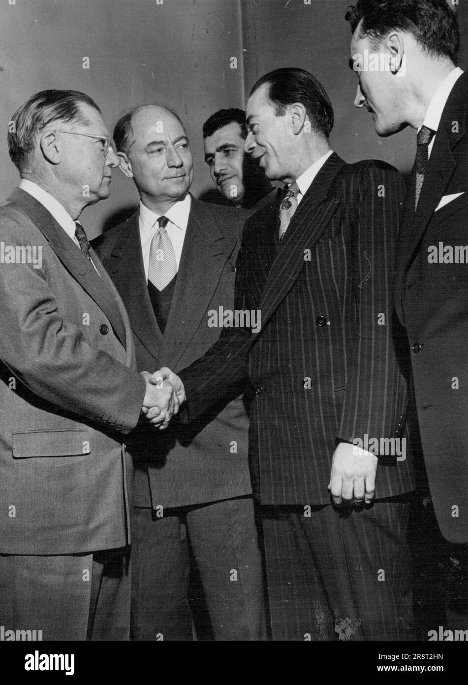 Gardner shakes hands with notorious and daring New York bank-robber ...
