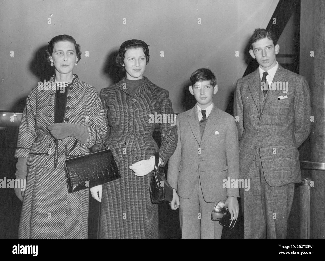 Prince charles green suit Black and White Stock Photos & Images - Alamy