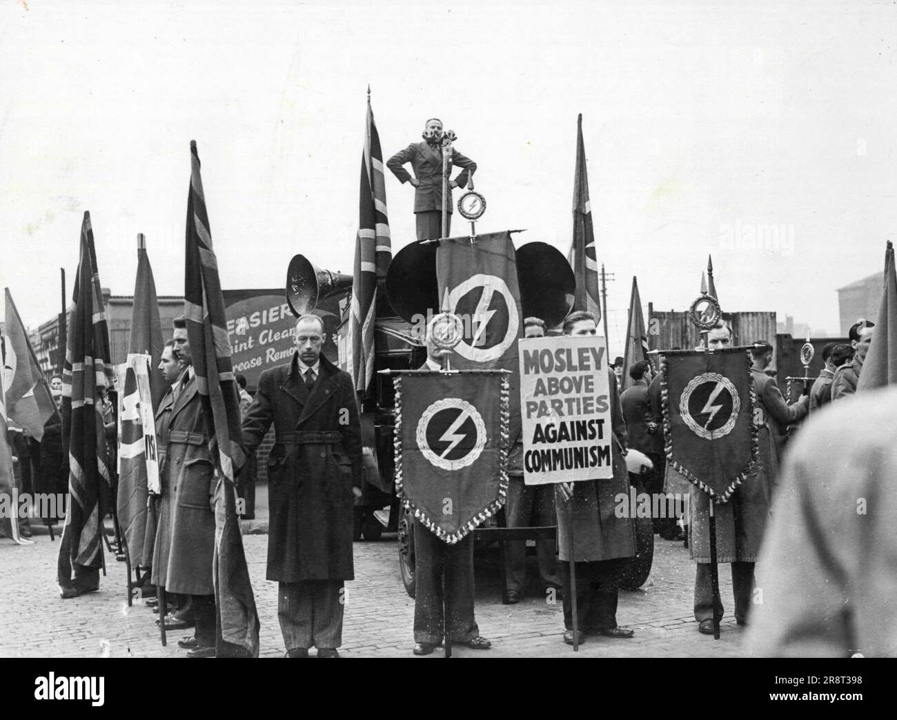 Sir Oswald Mosley Speaks at Dalston. Sir Oswald Mosley addressing the ...
