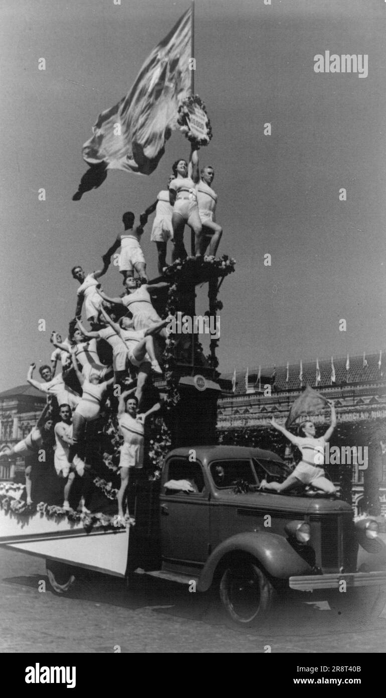 14 july 1939 hi-res stock photography and images - Alamy