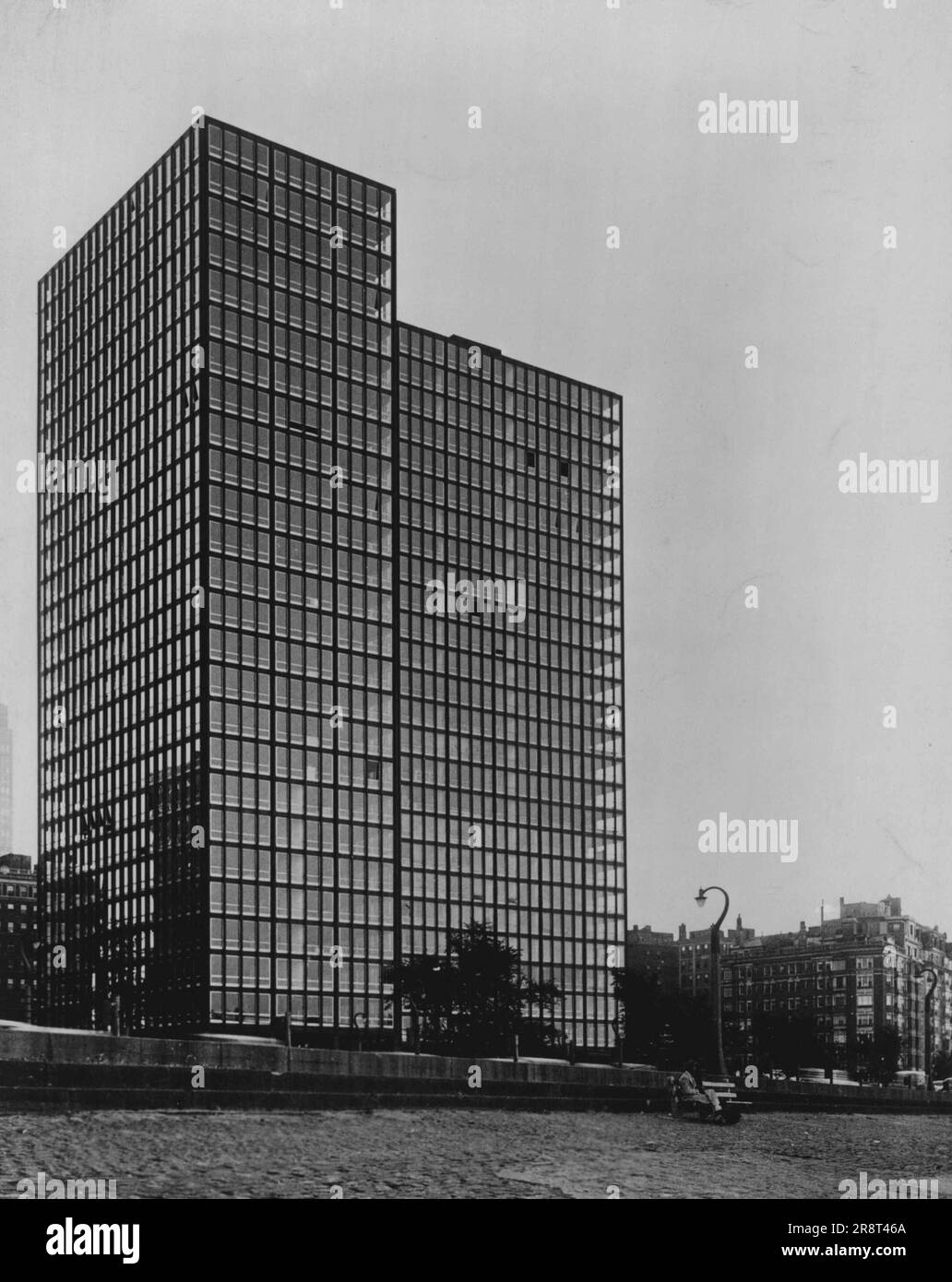 Ludwig Mies van der Rohe 860 Lake Shore Drive Chicago, Ill. January 01 ...