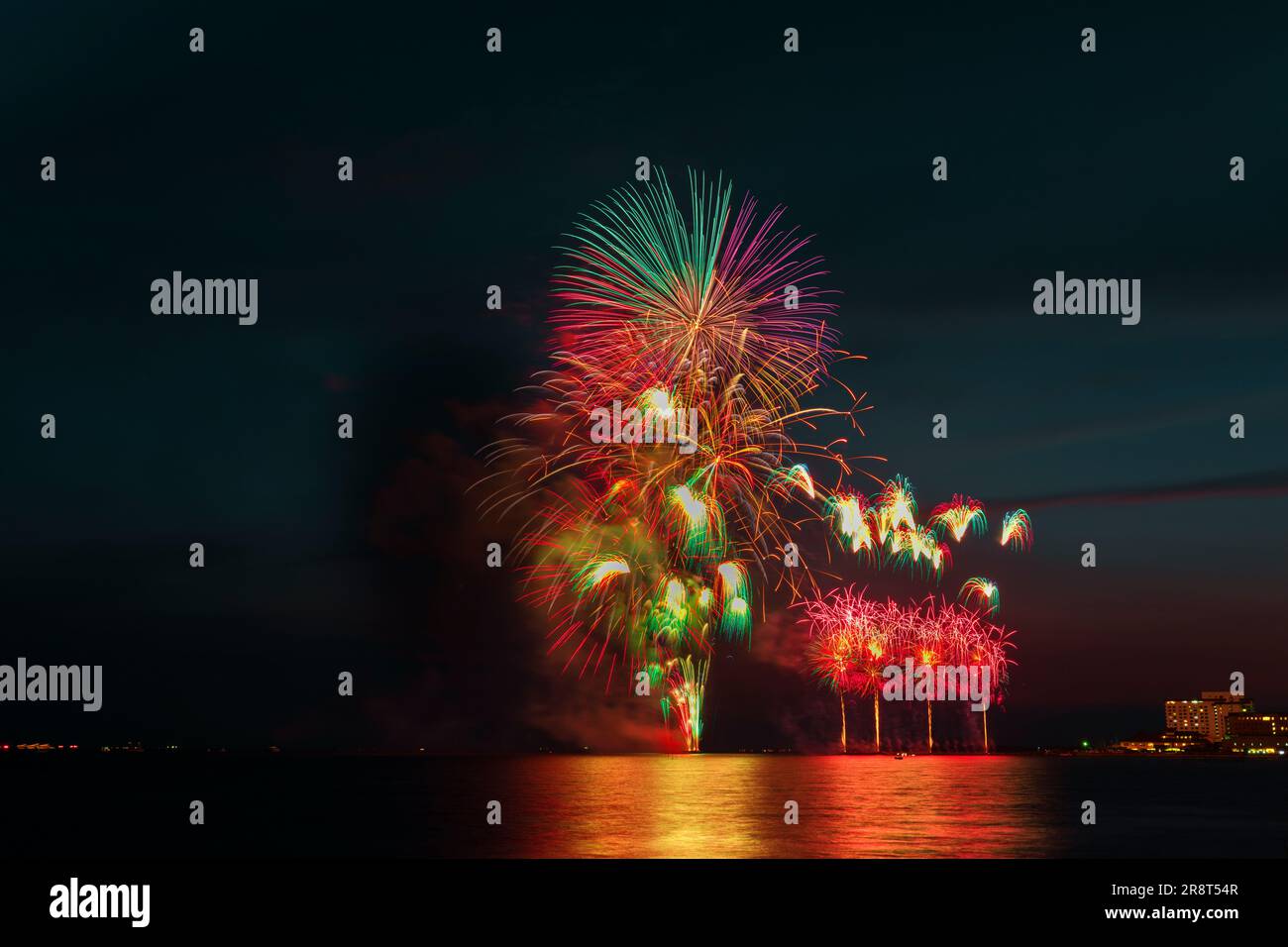 Lake Kita-Biwako Grand Fireworks Display Stock Photo - Alamy