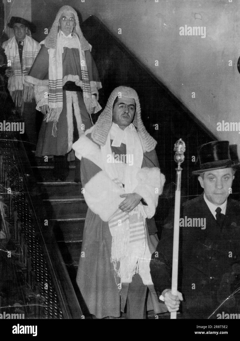 Sir bernard sugarman hi-res stock photography and images - Alamy