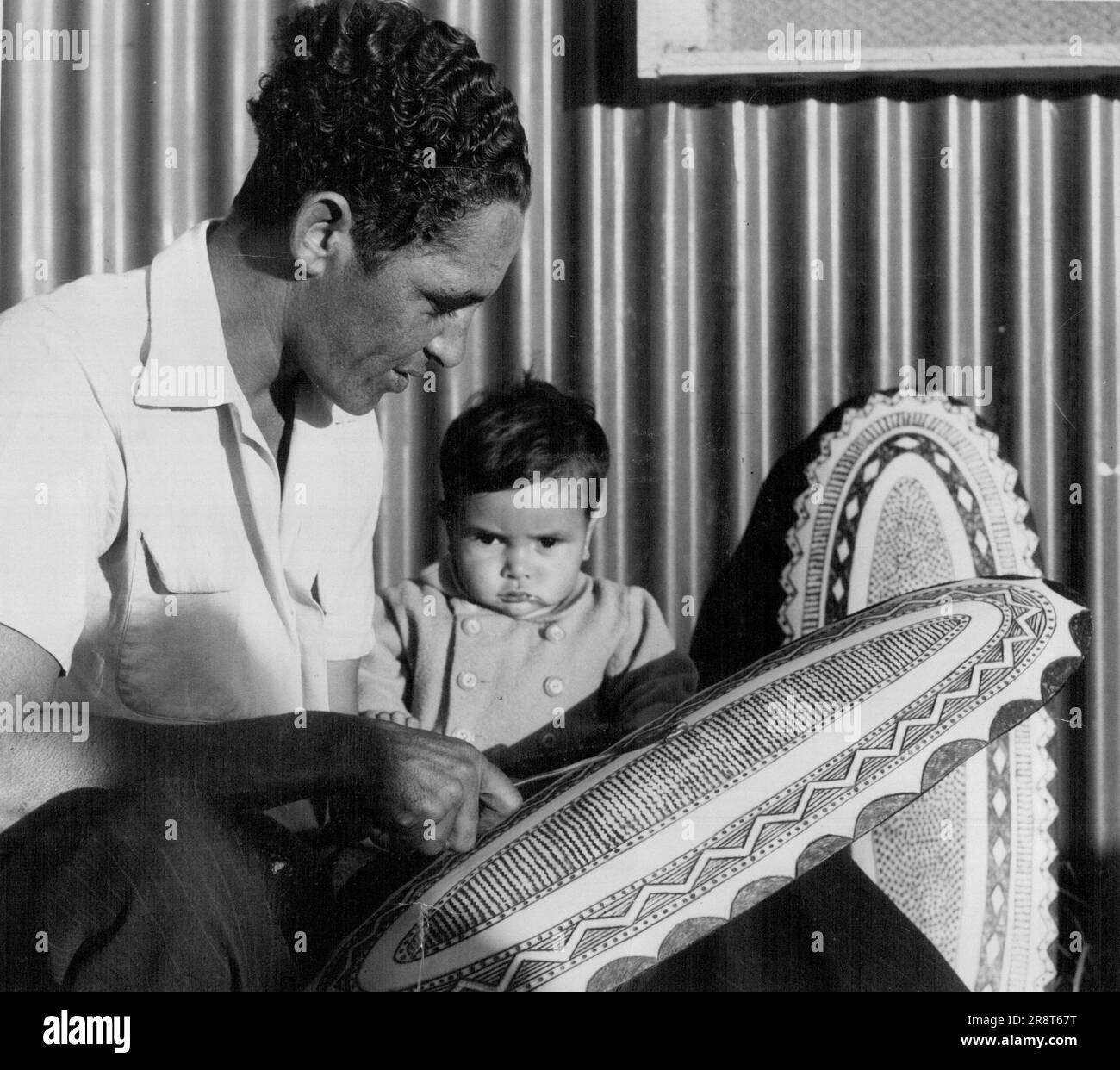 Aboriginal boomerang maker hi-res stock photography and images - Alamy