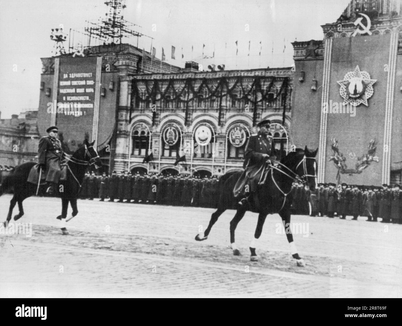 Timoshenko among US Troops -- Marshal Siemon Timoshenko (right on ...