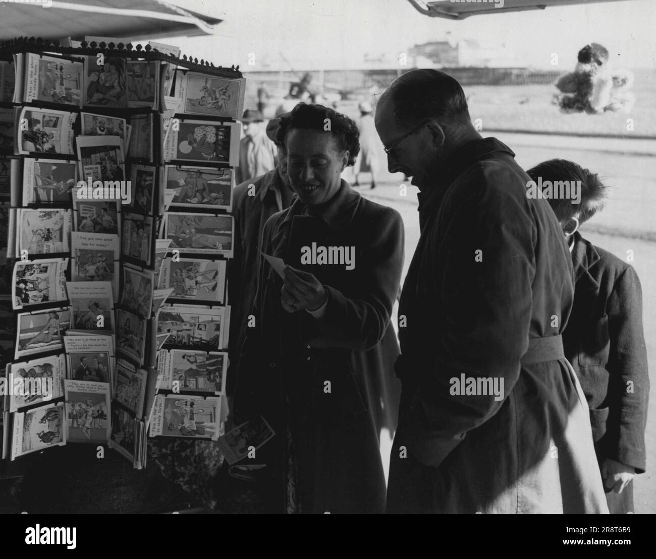 February 15 1954 hi-res stock photography and images - Alamy