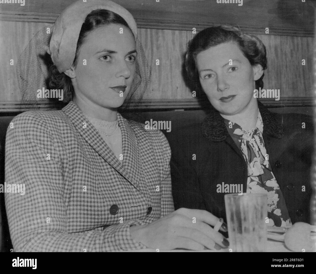 Mrs. A. W. Stewart, of Edgecliff, formerly Sandra Baillieu, of ...