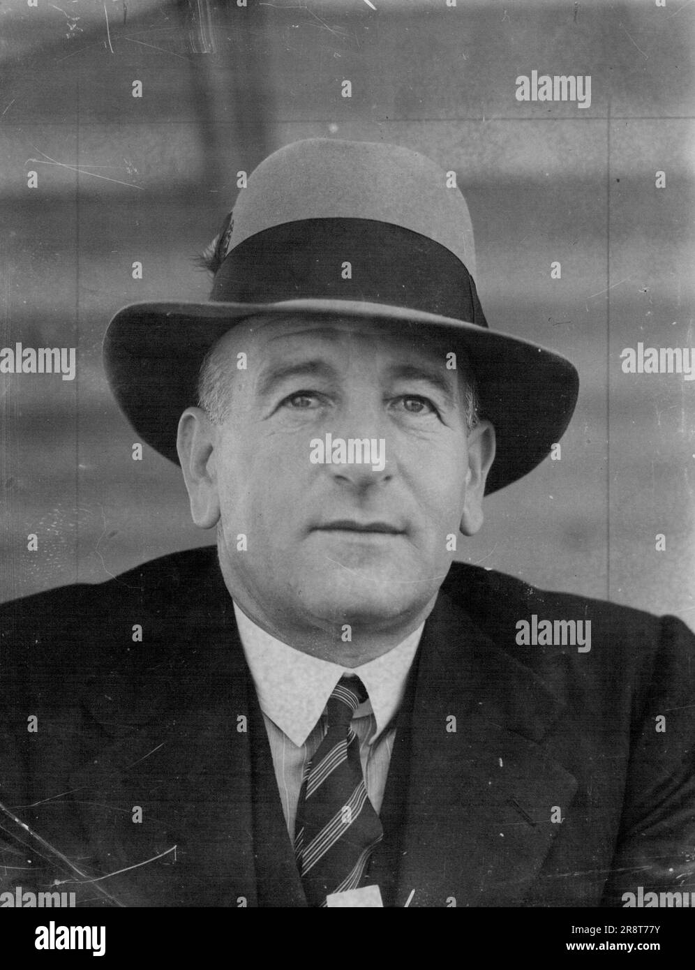 Frank tarrant hi-res stock photography and images - Alamy